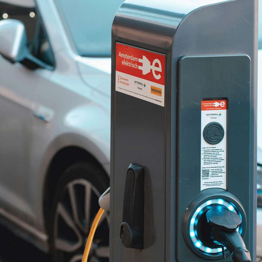 Stakeholder Prioritizations for Electric Vehicle Charging Across Time Periods | AUAS