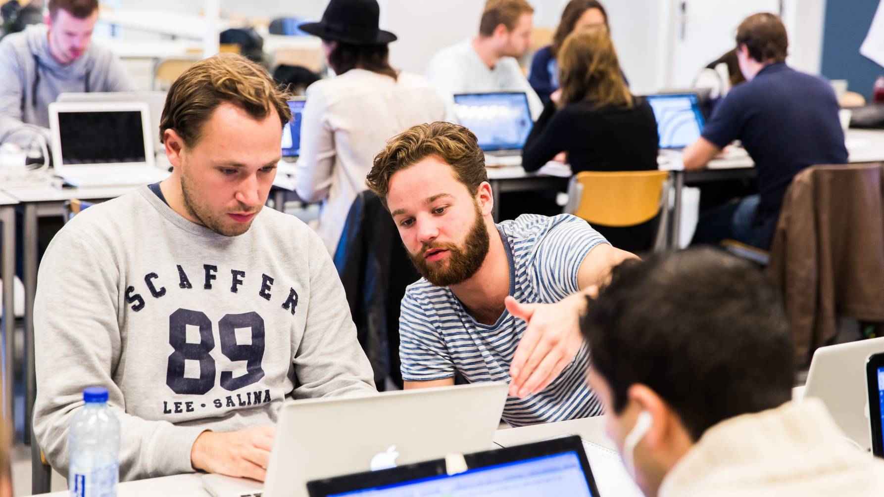 Hoeveel tijd kost de opleiding Engineering deeltijd? | HvA