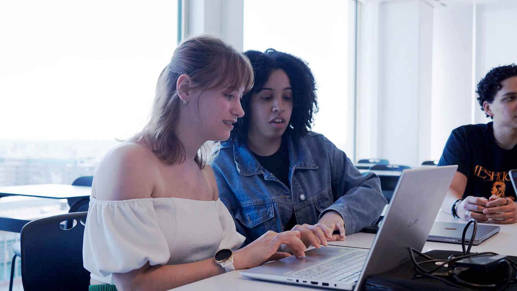 Master Applied Artificial Intelligence | hbo master opleiding AI | HvA Master Applied Artificial Intelligence | hbo master opleiding AI | HvA
